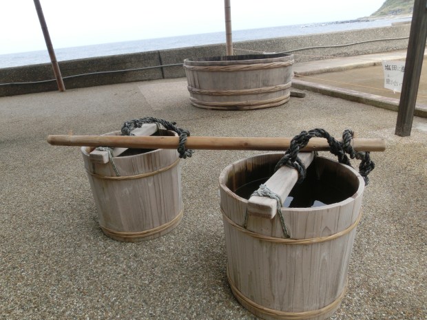 Getting salt from the sea the old-fashioned way – Jigsaw Japan